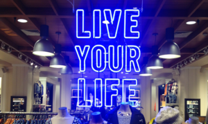 Indoor Signs, Menu Boards, Window Displays, POP | Everbrite